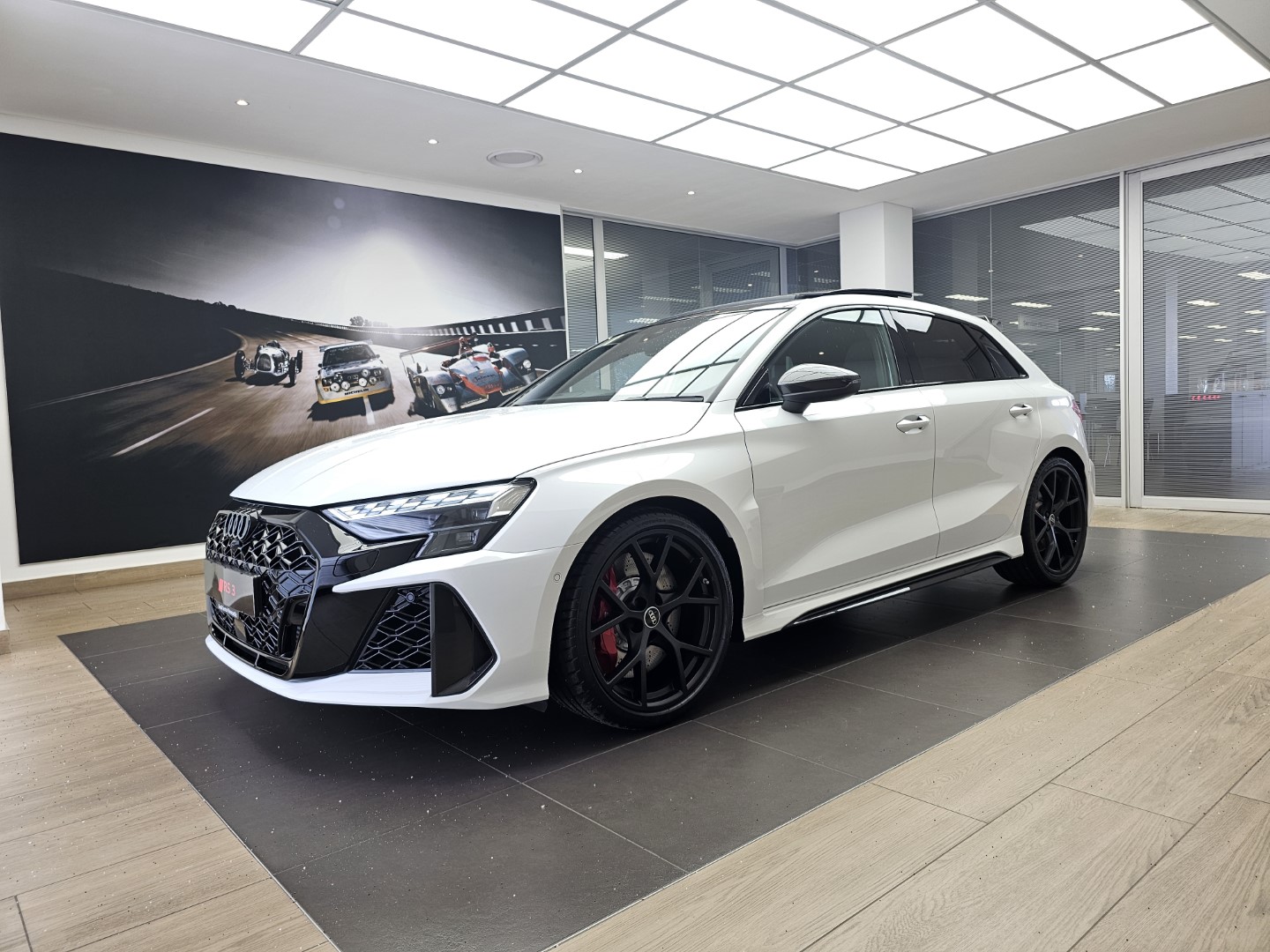 2025 Audi RS3 Sportback Quattro S-Tronic Carbon Edition ...