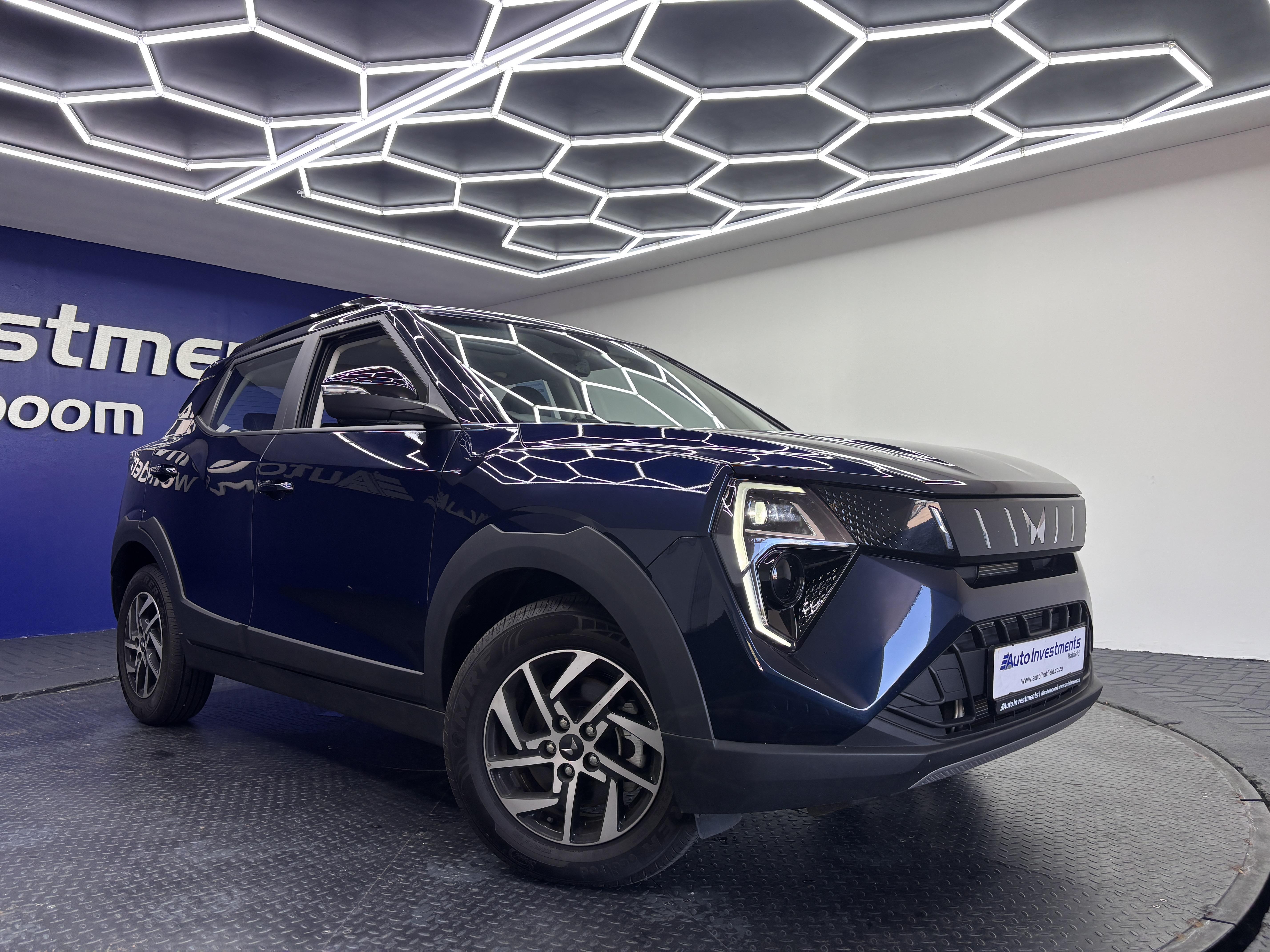 2024 Mahindra XUV 3XO 1.2T AX5 Auto Q2FyTGlzdGluZzo0MDMyMzQ R319995 | Avo Auto