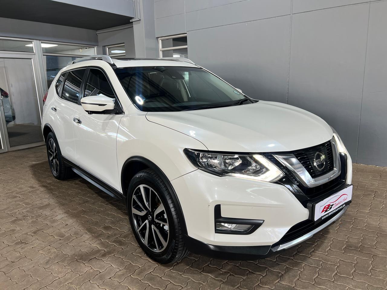 2019 Nissan X-Trail VII 2.5 Tekna 4x4 CVT 7 Seater Q2FyTGlzdGluZzozODAyOTI R284900 | Avo Auto