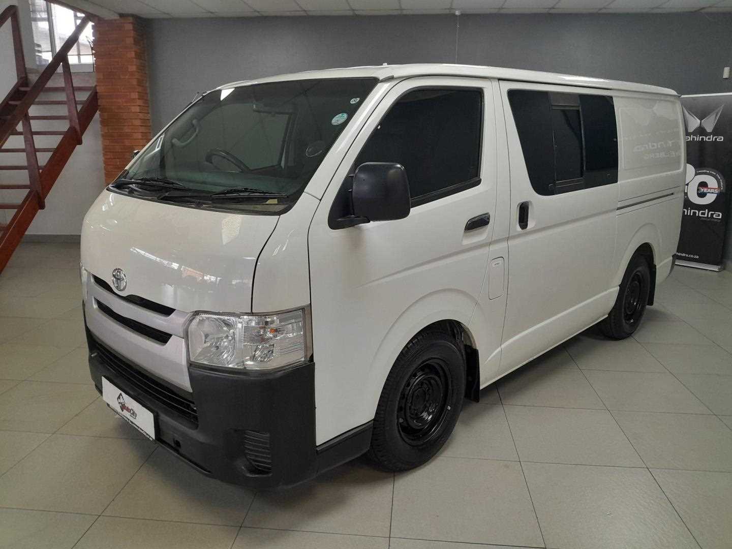2017 Toyota Quantum 2.7 Panel Van Q2FyTGlzdGluZzo0MjMzNTM R229900 | Avo ...