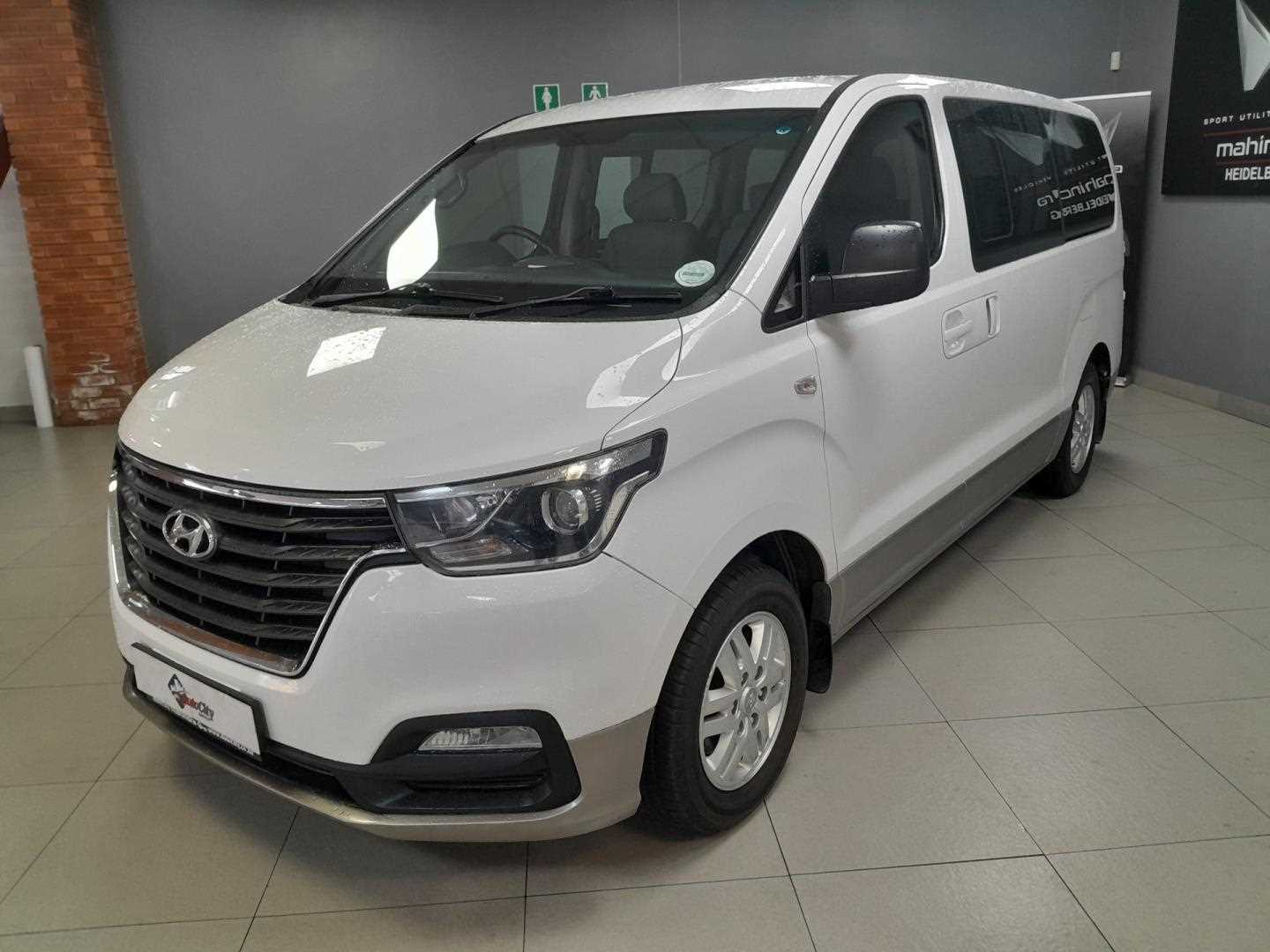 2019 Hyundai H1 2.4 CVVT GLS 9 Seater Q2FyTGlzdGluZzo0MzMyODk R369900 | Avo Auto