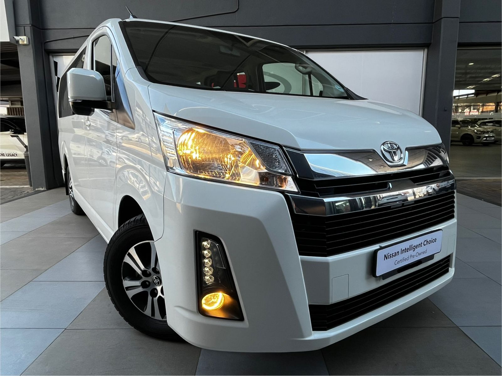 2023 Toyota Quantum 2.8 GL 11 Seater Q2FyTGlzdGluZzo0OTAwMDA R649900 ...
