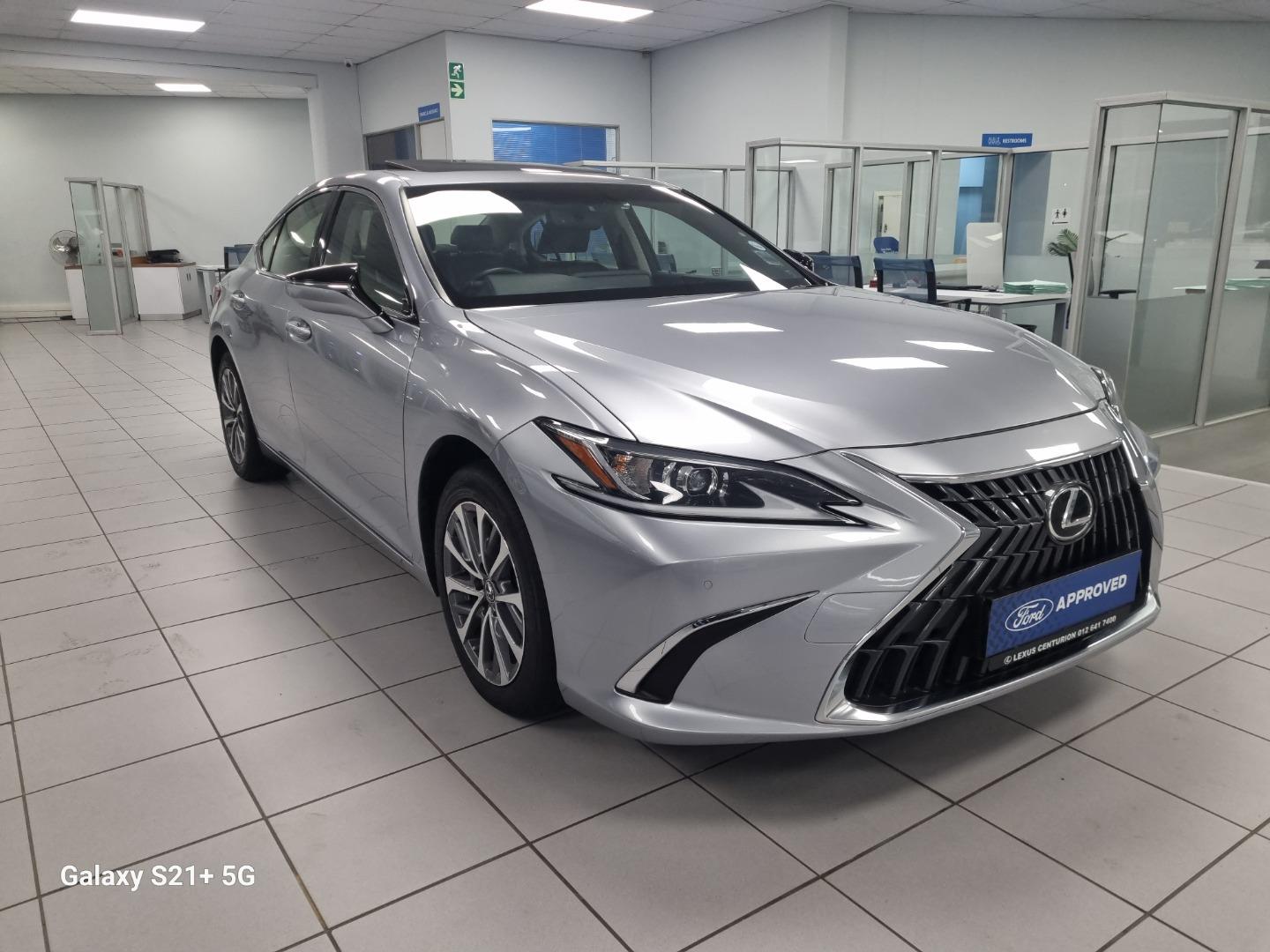 2024 Lexus ES 250 EX II Q2FyTGlzdGluZzo1MDY0NDE R509900 | Avo Auto