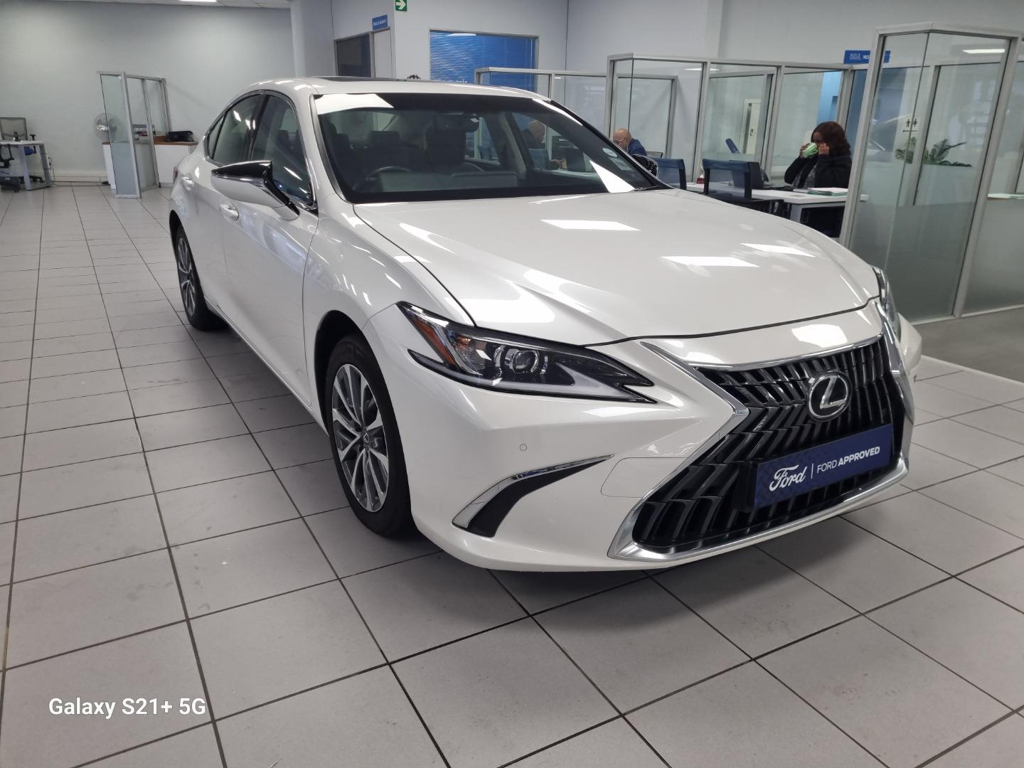 2024 Lexus ES 250 EX II Q2FyTGlzdGluZzo1MDY0NDI R529900 | Avo Auto