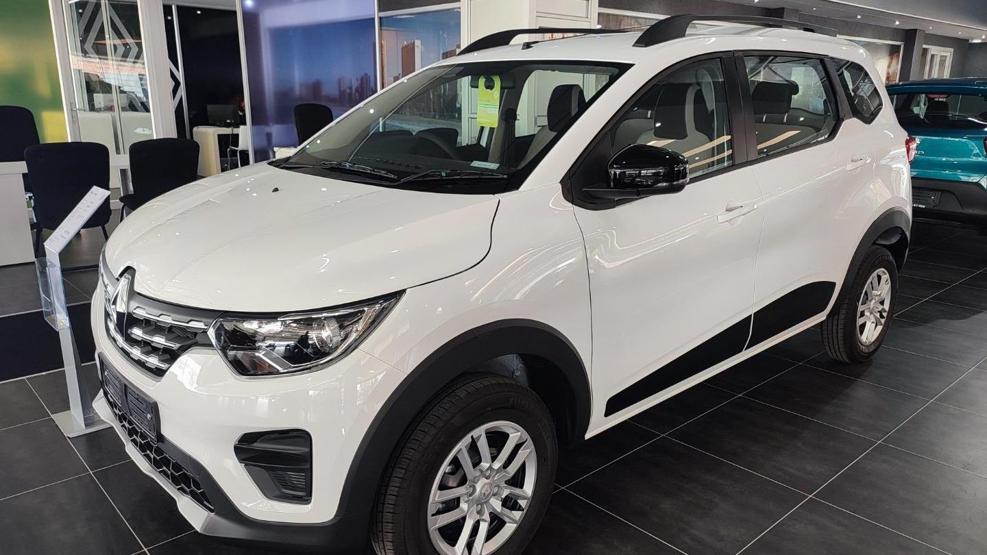 2025 Renault Triber 1.0 Zen Q2FyTGlzdGluZzoxNzQ1MjY R209900 | Avo Auto