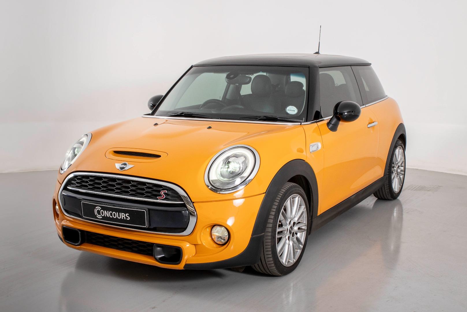 2017 MINI Cooper S Mark IV 141 kW Steptronic Q2FyTGlzdGluZzo0ODAxNzY ...