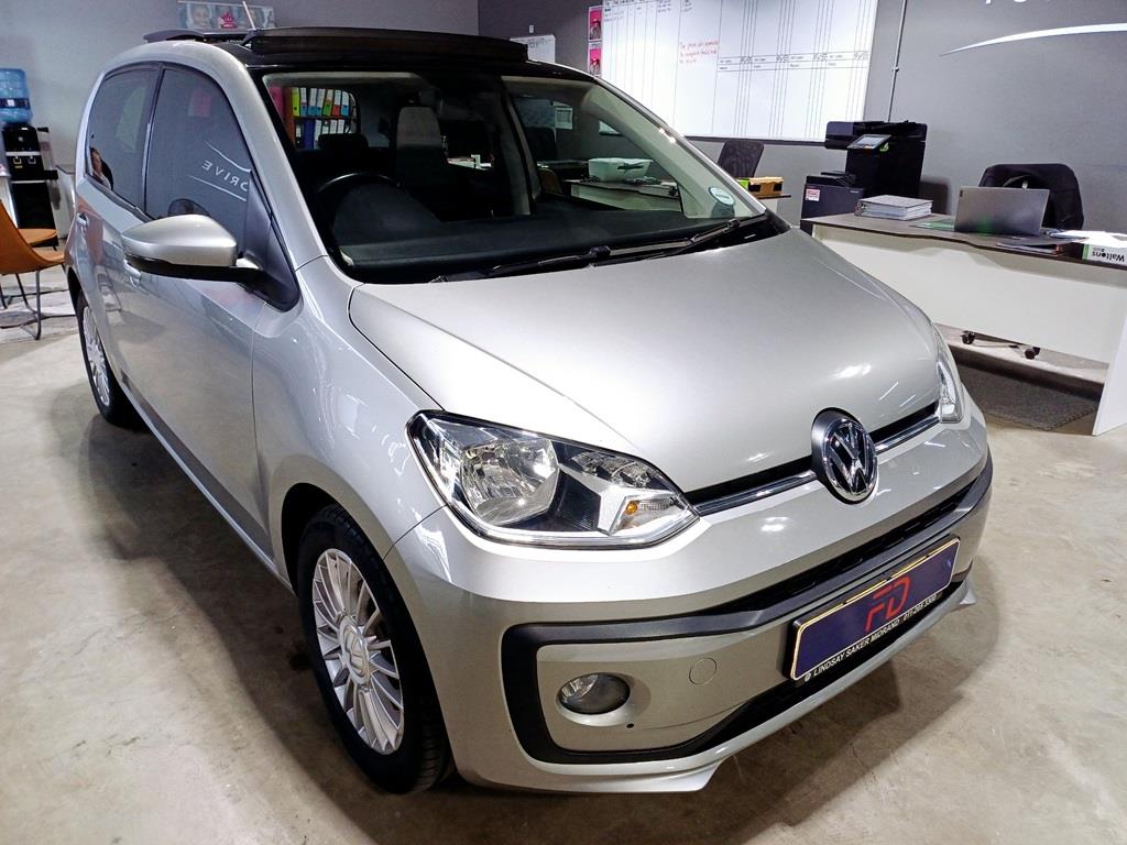 2018 Volkswagen VW Up Move up 5 Door Q2FyTGlzdGluZzo0NDI0MTc R149900 ...