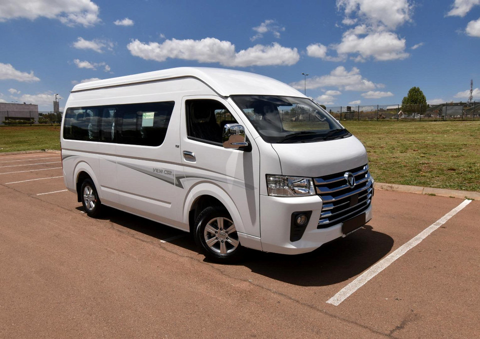 2025 Foton View 2.0D Auto 15 Seater Q2FyTGlzdGluZzozOTIxNzM R459900 ...