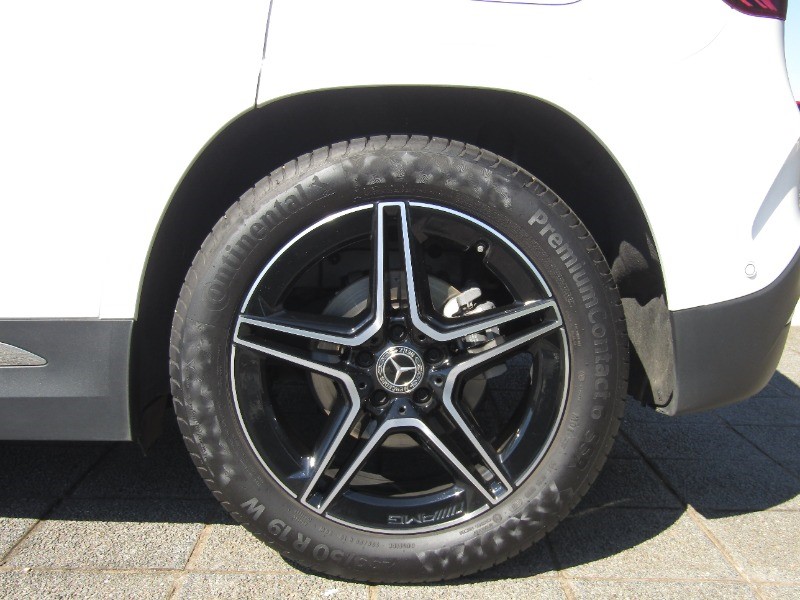 2025 Mercedes Benz GLA Class GLA 200 Auto Q2FyTGlzdGluZzo0NTczMDk ...