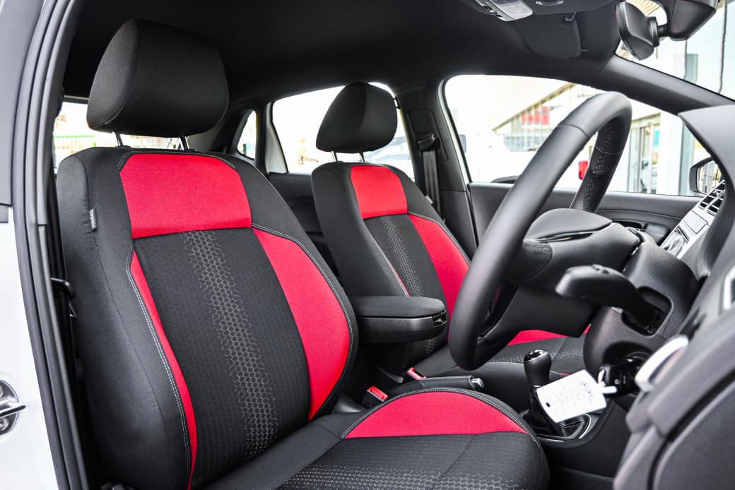 2025 Volkswagen VW Polo Vivo 1.0 TSi GT 5 Door Q2FyTGlzdGluZzo0OTQ2MTg ...