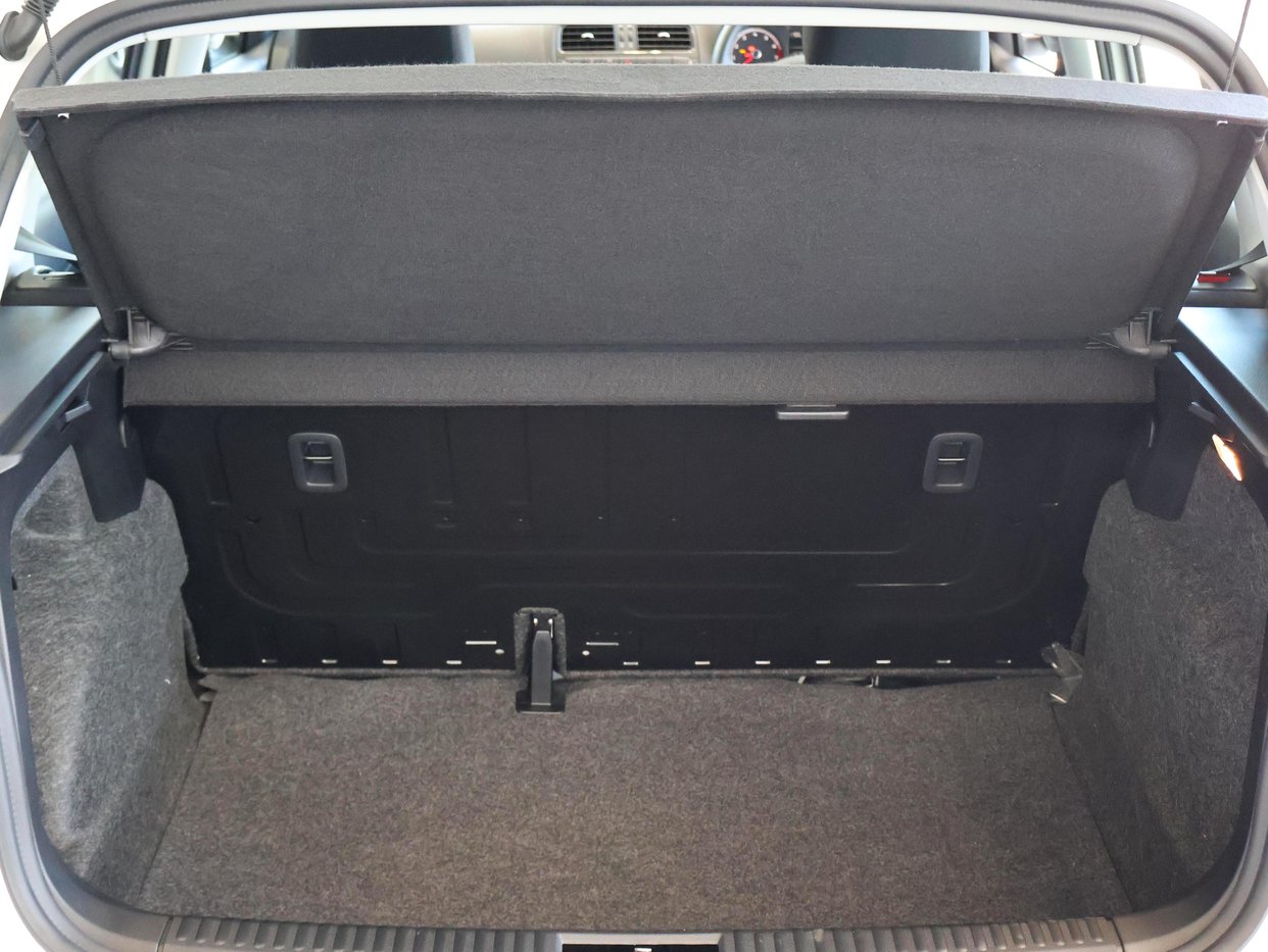 2025 Volkswagen VW Polo Vivo 1.4 Hatch Life Q2FyTGlzdGluZzo0Nzc5NTk ...