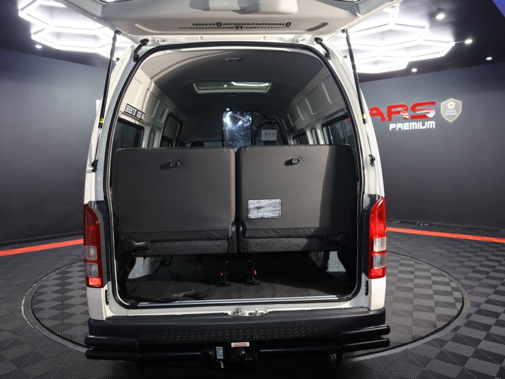 2024 Toyota Quantum HIACE 2.5 D-4D Sesfikile 16 Seat ...