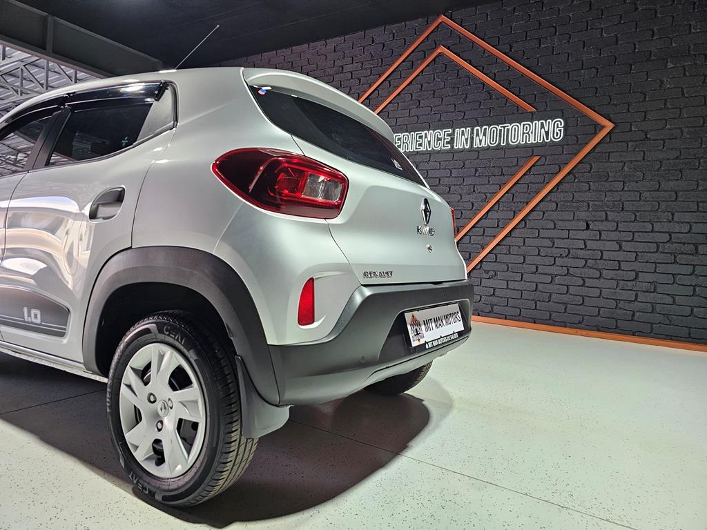 2023 Renault Kwid 1.0 Life 5 Door Q2FyTGlzdGluZzozMzE2OTU R179900 | Avo ...