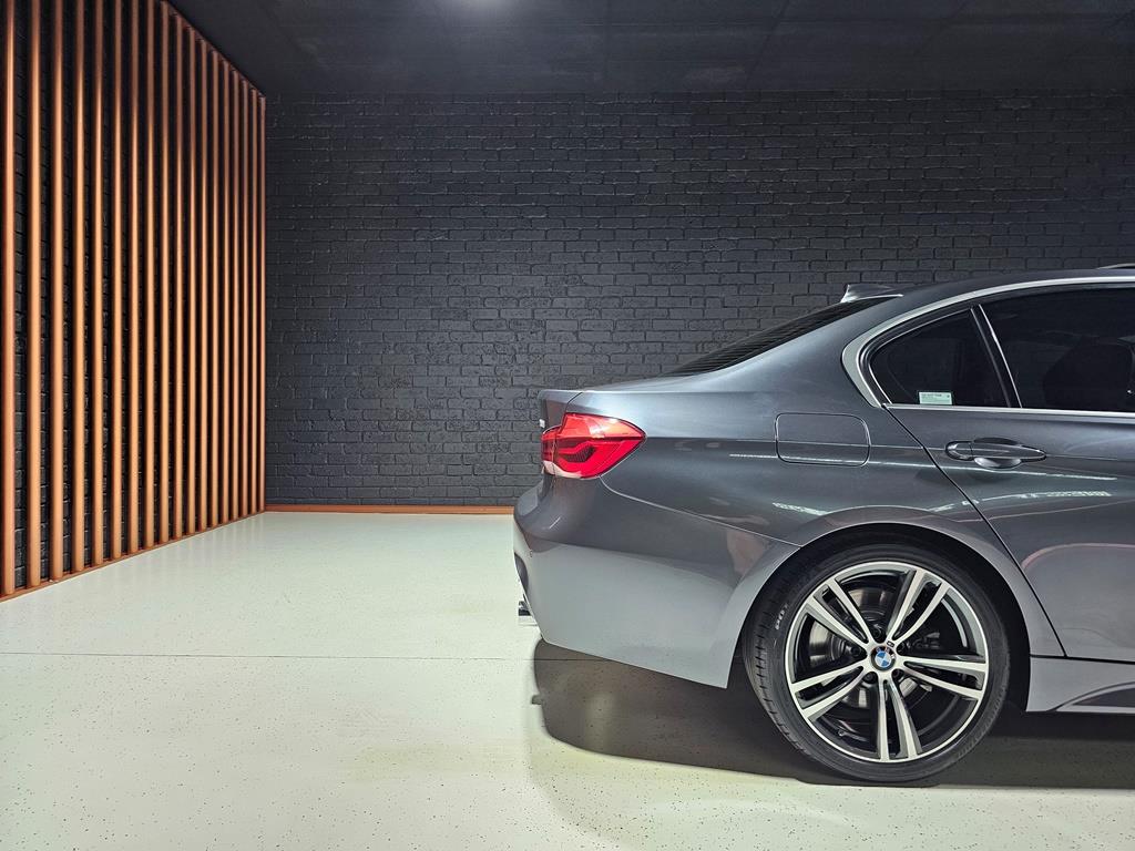 2017 BMW 340 - F30 340i F30 M-Sport Steptronic Q2FyTGlzdGluZzozNzIzMTg ...