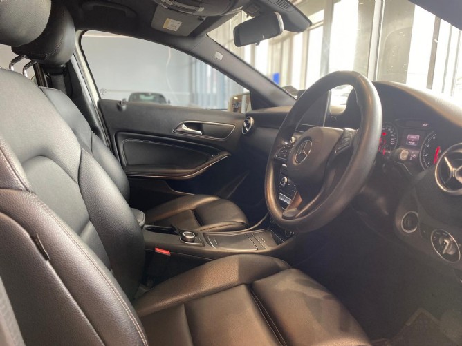 2017 Mercedes Benz A Class A 200 Style Auto Q2FyTGlzdGluZzo0Njk0NDE ...