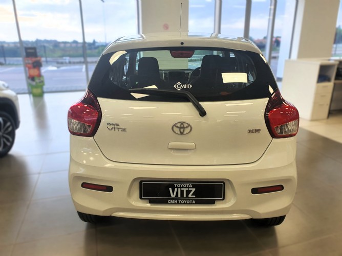 2025 Toyota Vitz 1.0 XR Q2FyTGlzdGluZzo0NTcwODg R209900 | Avo Auto