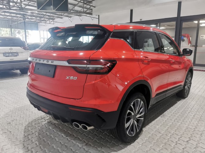 2025 Proton X50 1.5T Executive Q2FyTGlzdGluZzo0NjQzNTg R409990 | Avo Auto