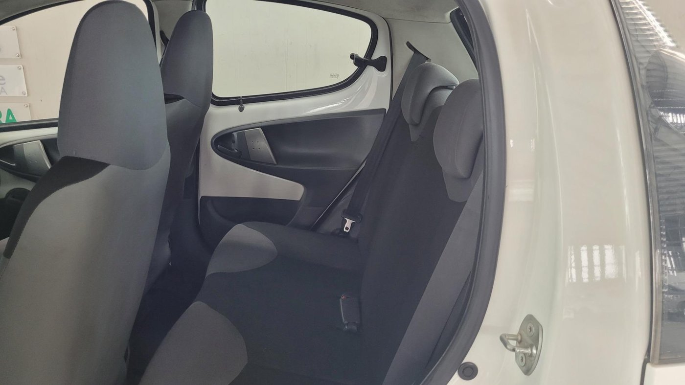 2012 Citroen C1 1.0i Attraction 5 Door Q2FyTGlzdGluZzo0MDQ4MTU R59950 ...