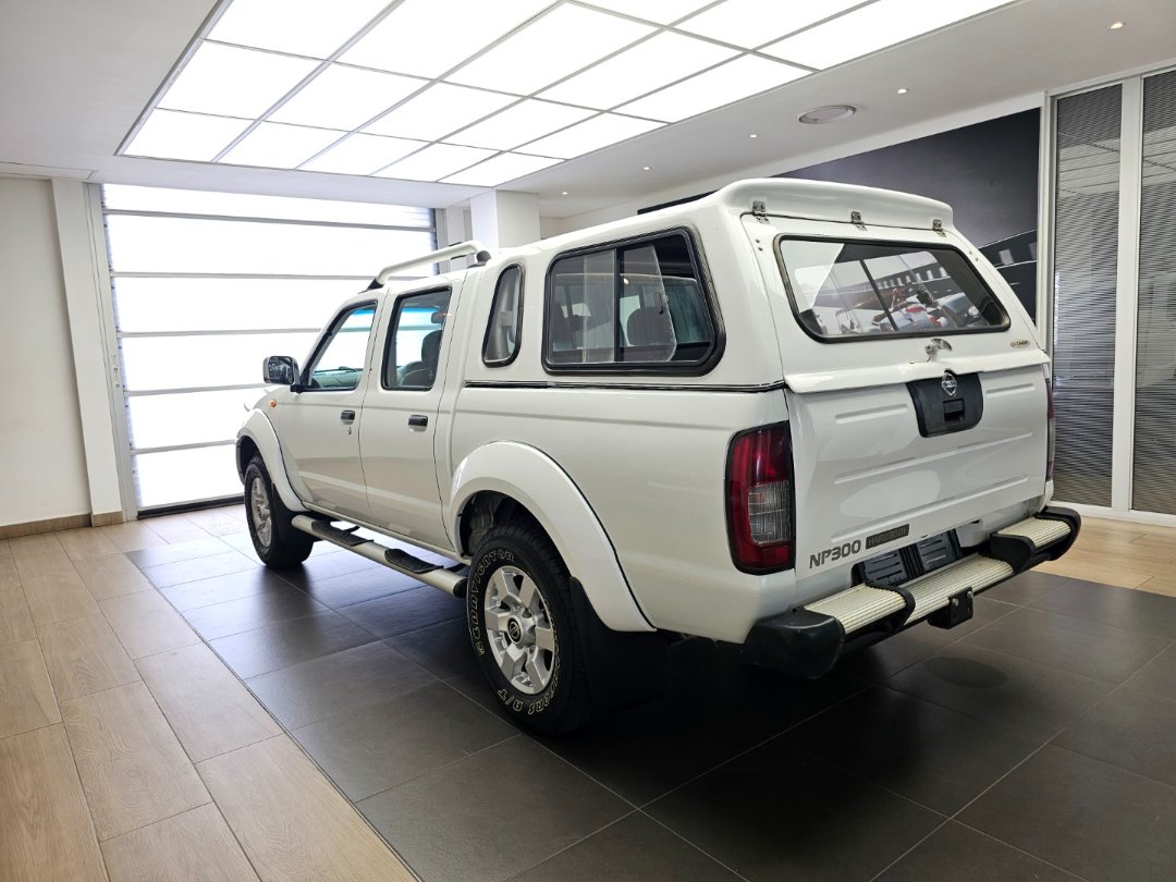2016 Nissan Hardbody NP 300 Hardbody NP300 2.5 TDi Hi-Rider Double Cab ...