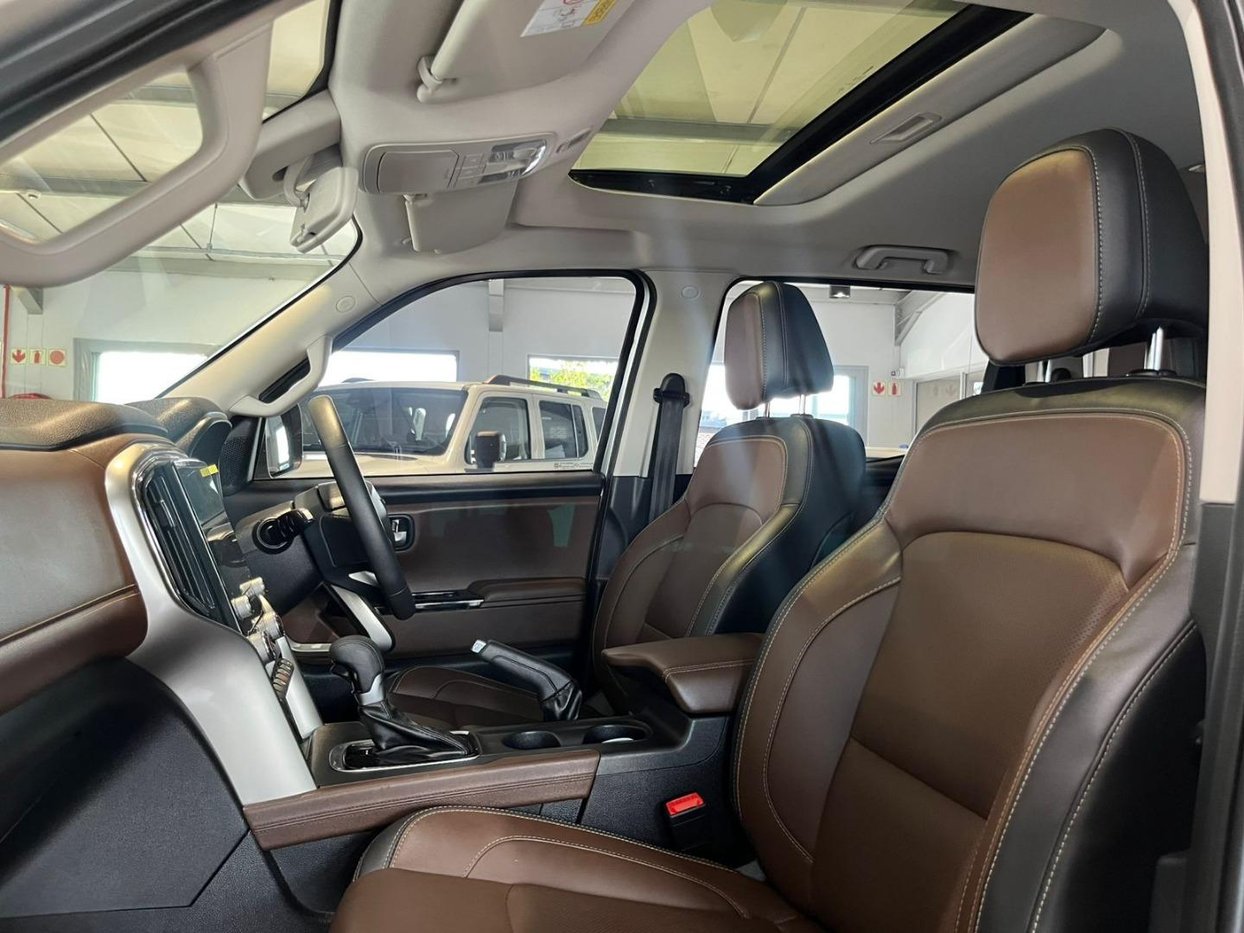 scorpio interior 2023