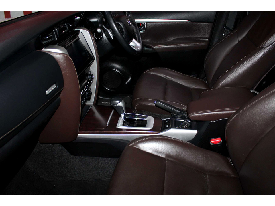 fortuner 4x4 automatic interior
