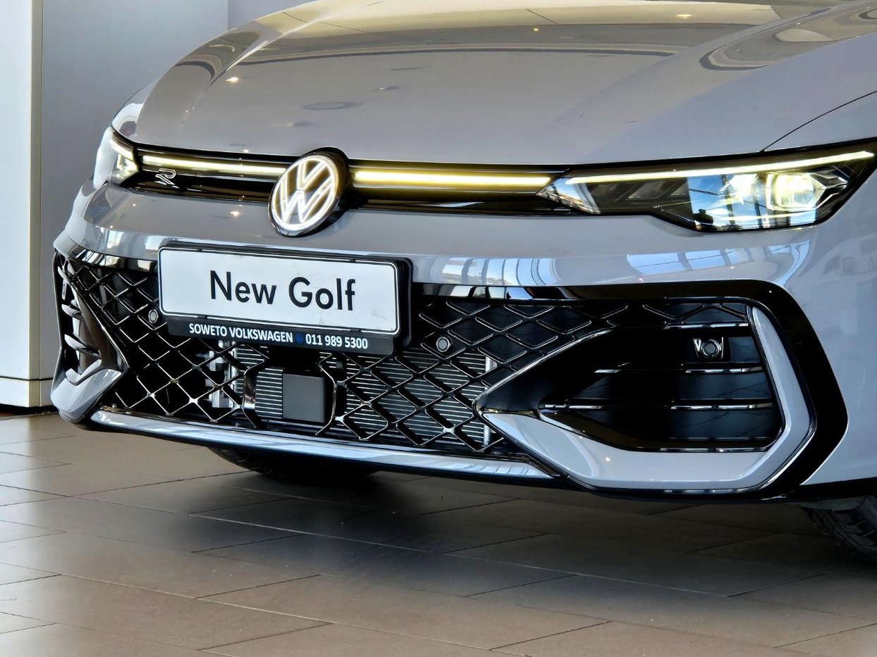 2025 Volkswagen VW Golf 8 1.4 TSi R-Line Plus Q2FyTGlzdGluZzo0NTgwNjA ...