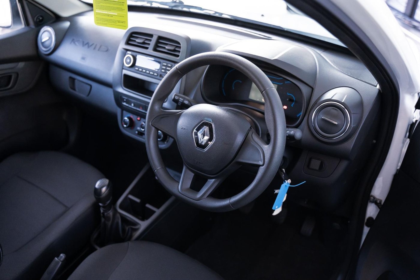 2023 Renault Kwid 1.0 Life 5 Door Q2FyTGlzdGluZzozMDg4NTM R144800 | Avo ...