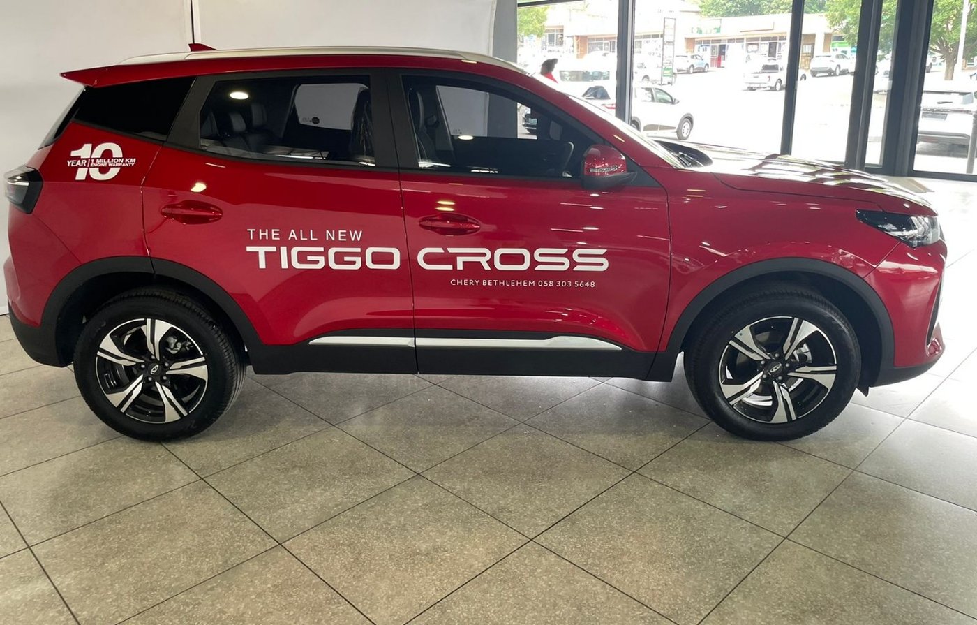 2025 Chery Tiggo Cross 1.5T Comfort DCT Q2FyTGlzdGluZzozODgyOTE R399900 | Avo Auto