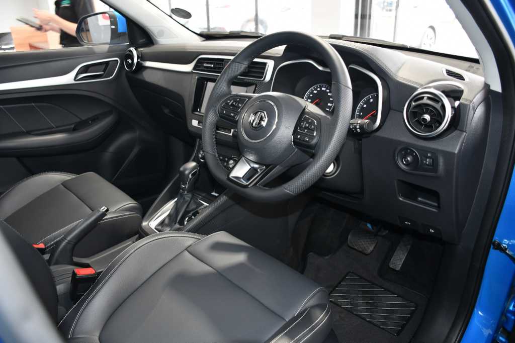 2025 MG ZS 1.5 Delux Auto Q2FyTGlzdGluZzo1OTQ4NDU R309900 | Avo Auto