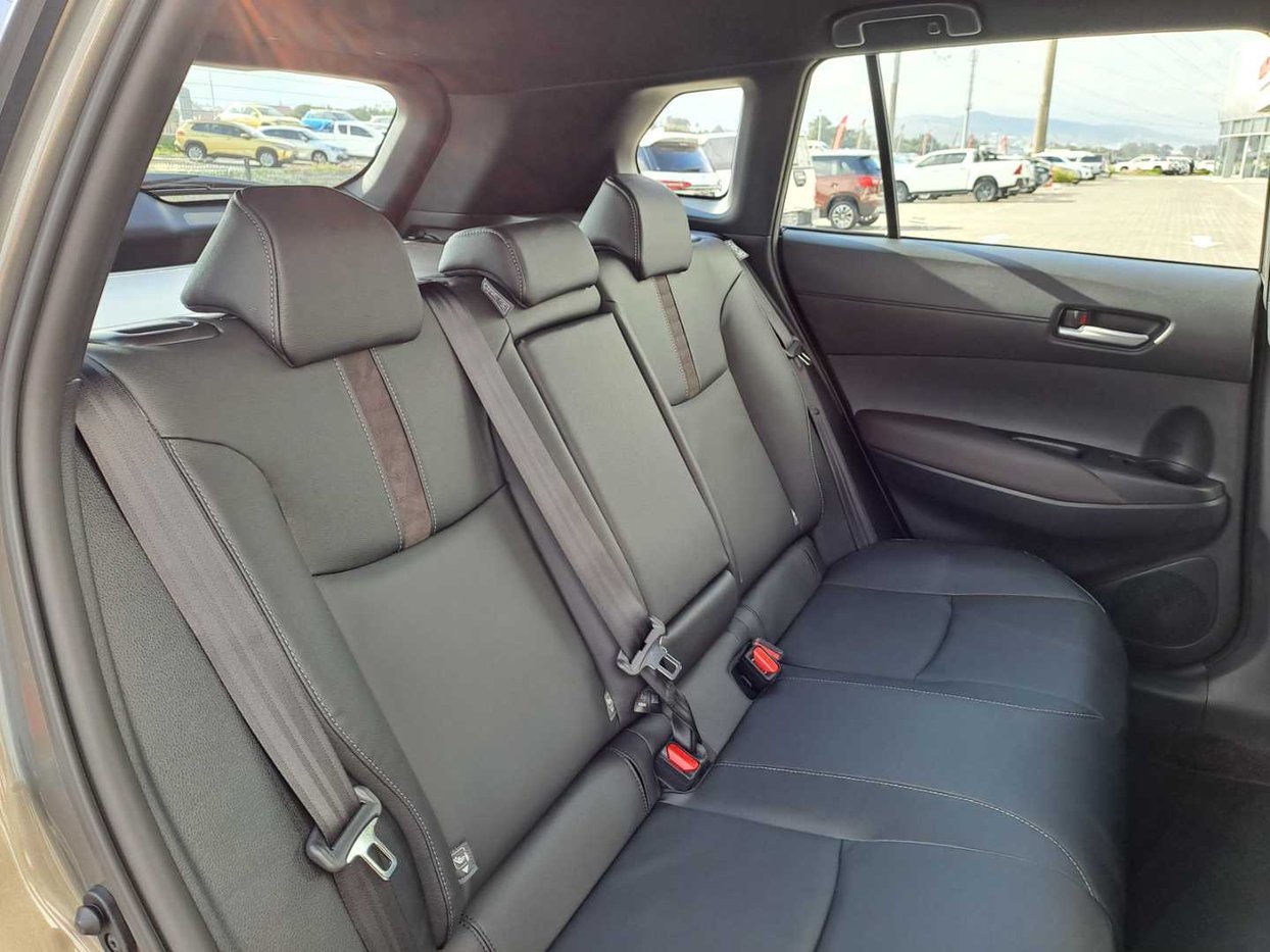 2026 Toyota Corolla Cross 1.8 XR Q2FyTGlzdGluZzo1OTAzOTE R501500 | Avo Auto