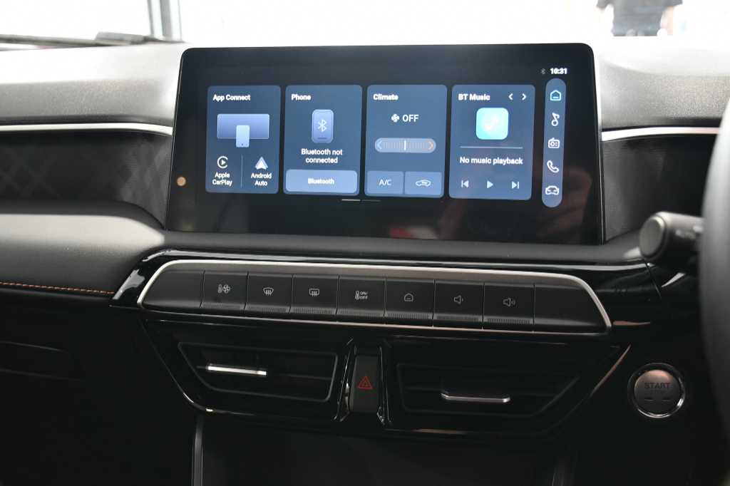 2025 MG MG3 1.5 Comfort Q2FyTGlzdGluZzo1OTQ4NDc R269900 | Avo Auto