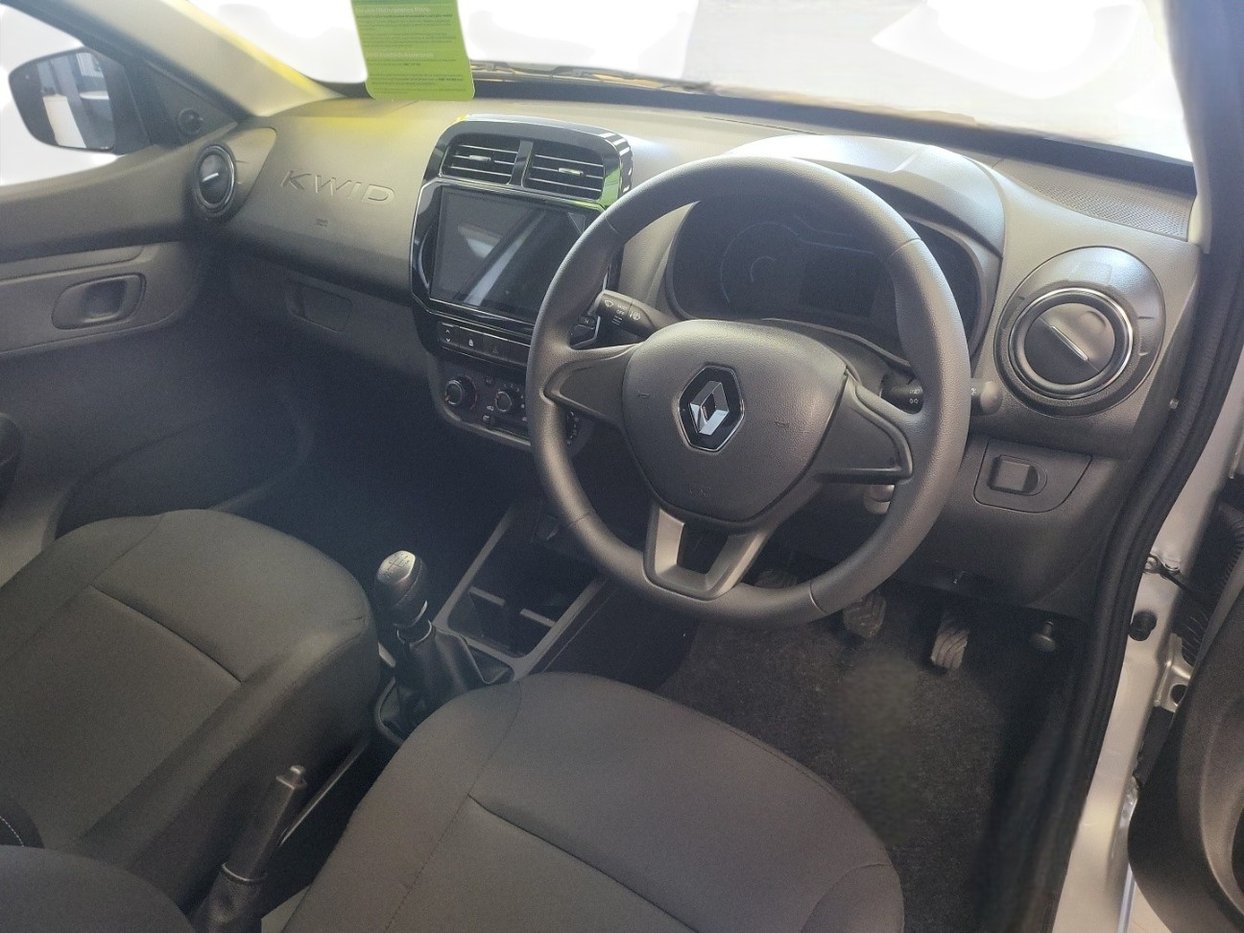 2026 Renault Kwid 1.0 Life 5 Door Q2FyTGlzdGluZzo1OTEzODE R178799 | Avo ...