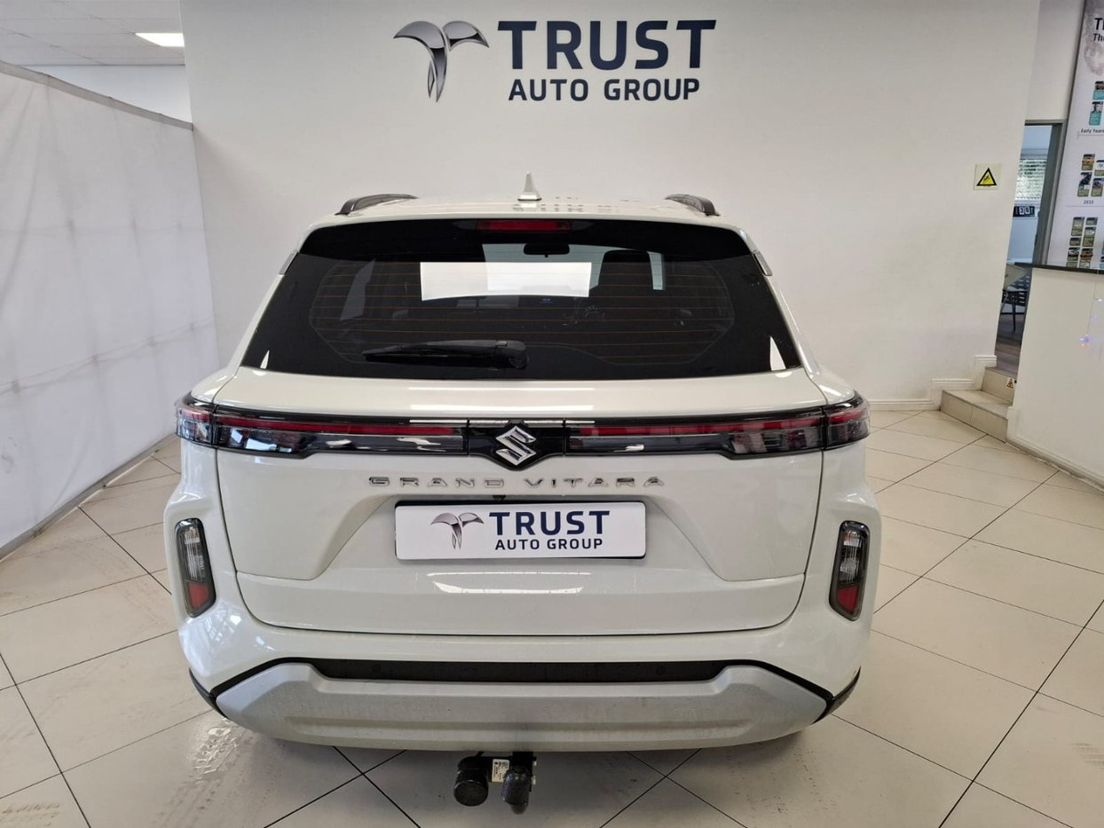 2024 Suzuki Grand Vitara 1.5 GL Q2FyTGlzdGluZzo1ODc4ODQ R304950 | Avo Auto