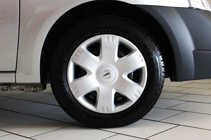Np200 wheel caps store