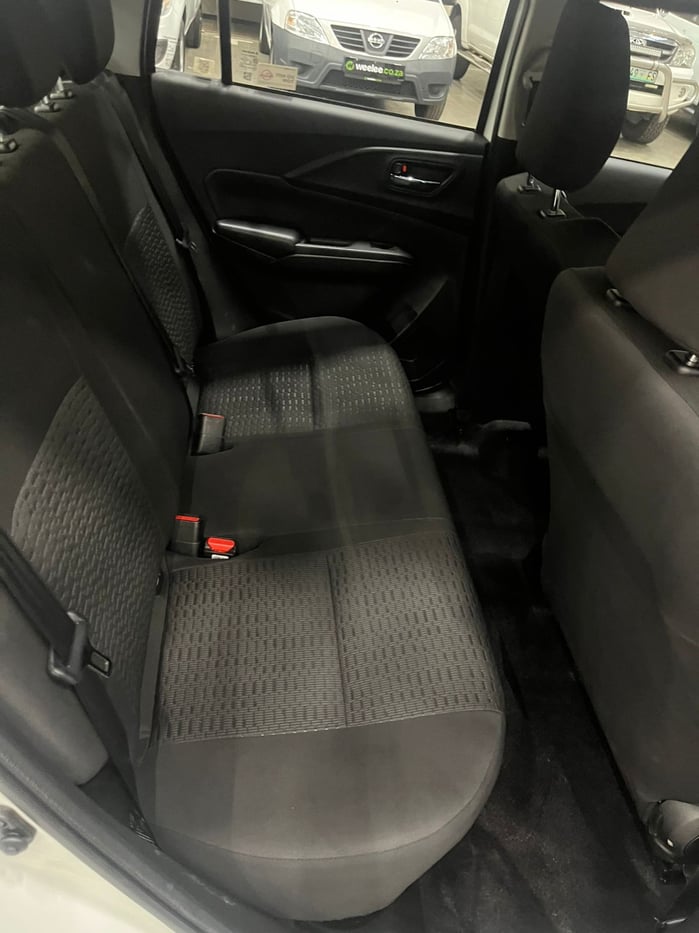 2025 Suzuki Swift 1.2 GL Auto Q2FyTGlzdGluZzo1ODgyNTg R249900 | Avo Auto