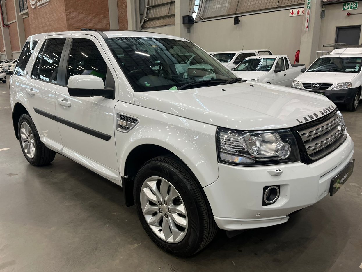 2015 Land Rover Freelander II 2.2 SD4 SE Auto Q2FyTGlzdGluZzo1OTY4OTE ...