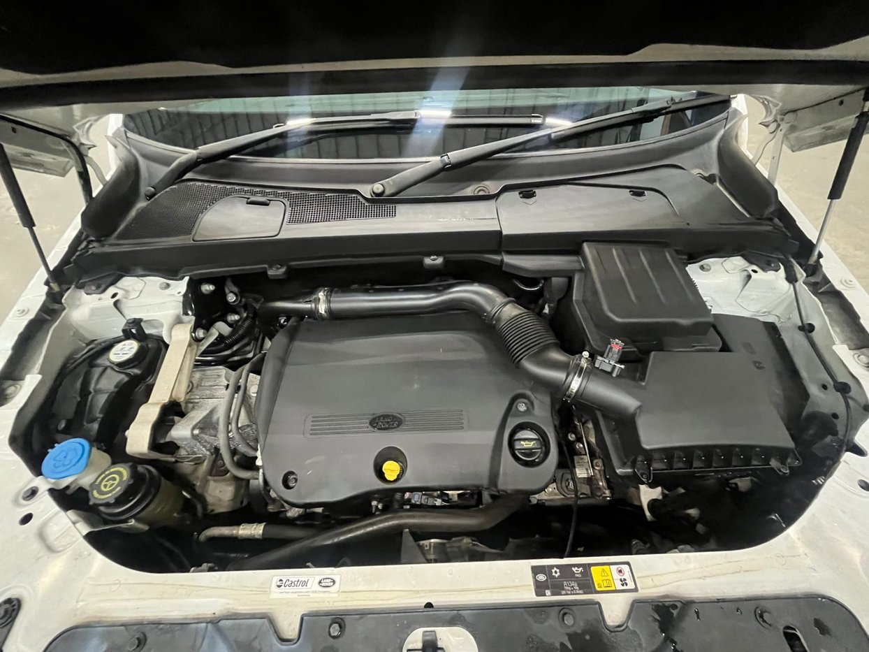 2015 Land Rover Freelander II 2.2 SD4 SE Auto Q2FyTGlzdGluZzo1OTY4OTE ...