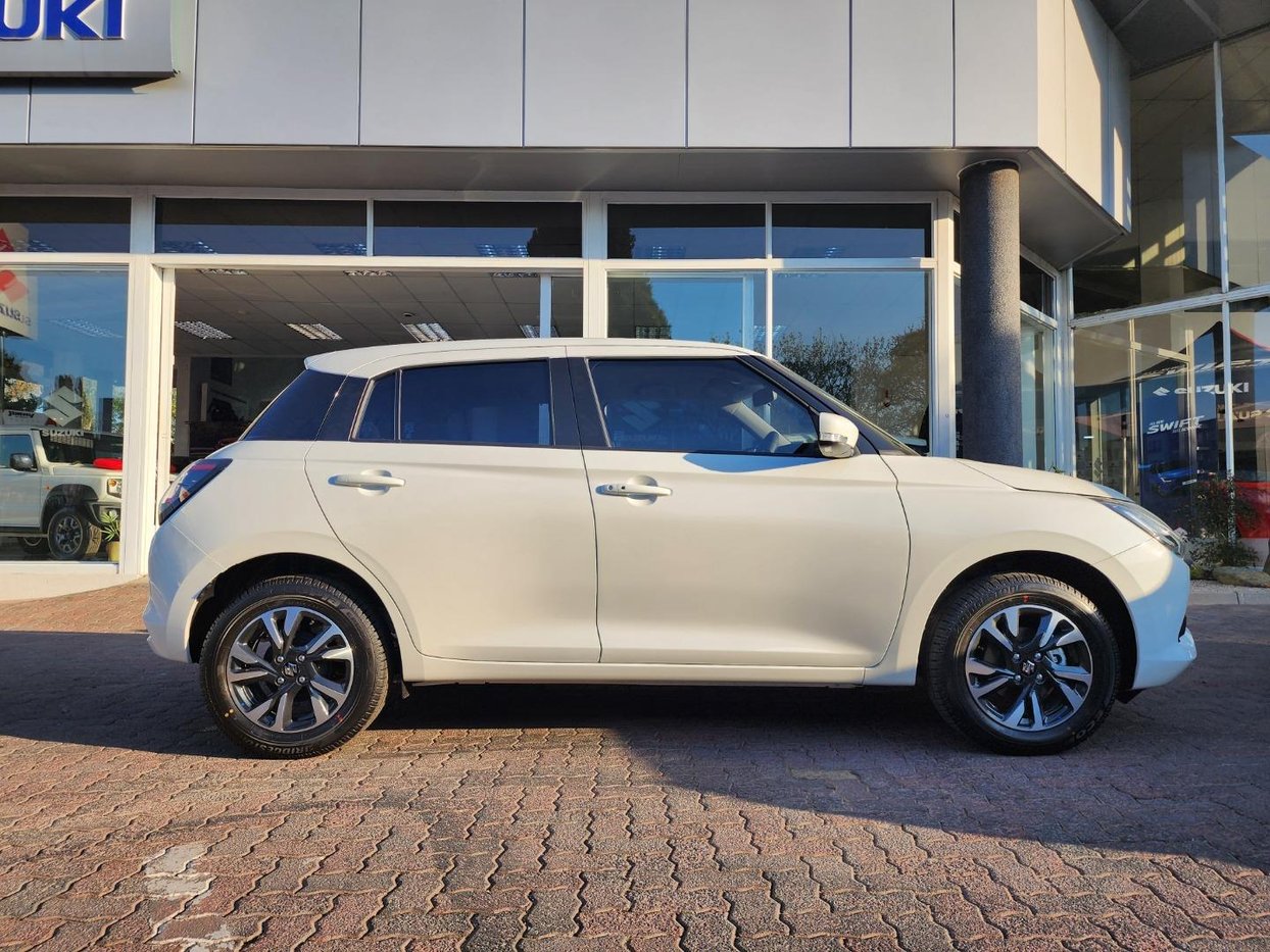 2026 Suzuki Swift 1.2 GLX Auto Q2FyTGlzdGluZzo1NzEwNDQ R272900 | Avo Auto