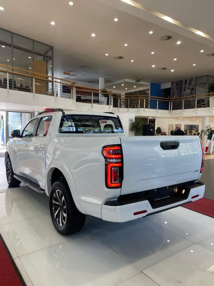 2025 GWM P300 2.4TD LT Double Cab Auto Q2FyTGlzdGluZzo1MjMyNTc R579000 ...