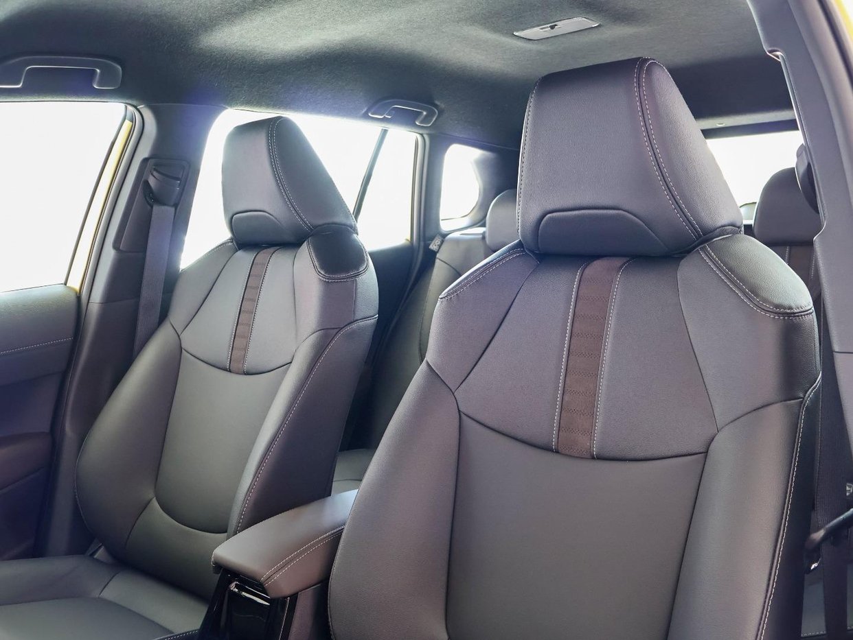 2025 Toyota Corolla Cross 1.8 XR Hybrid Q2FyTGlzdGluZzo1NDU5MjQ R469990 ...