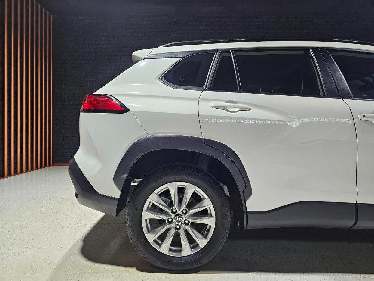 2022 Toyota Corolla Cross 1.8 XS Hybrid Q2FyTGlzdGluZzo1NTYzOTE R369900 ...