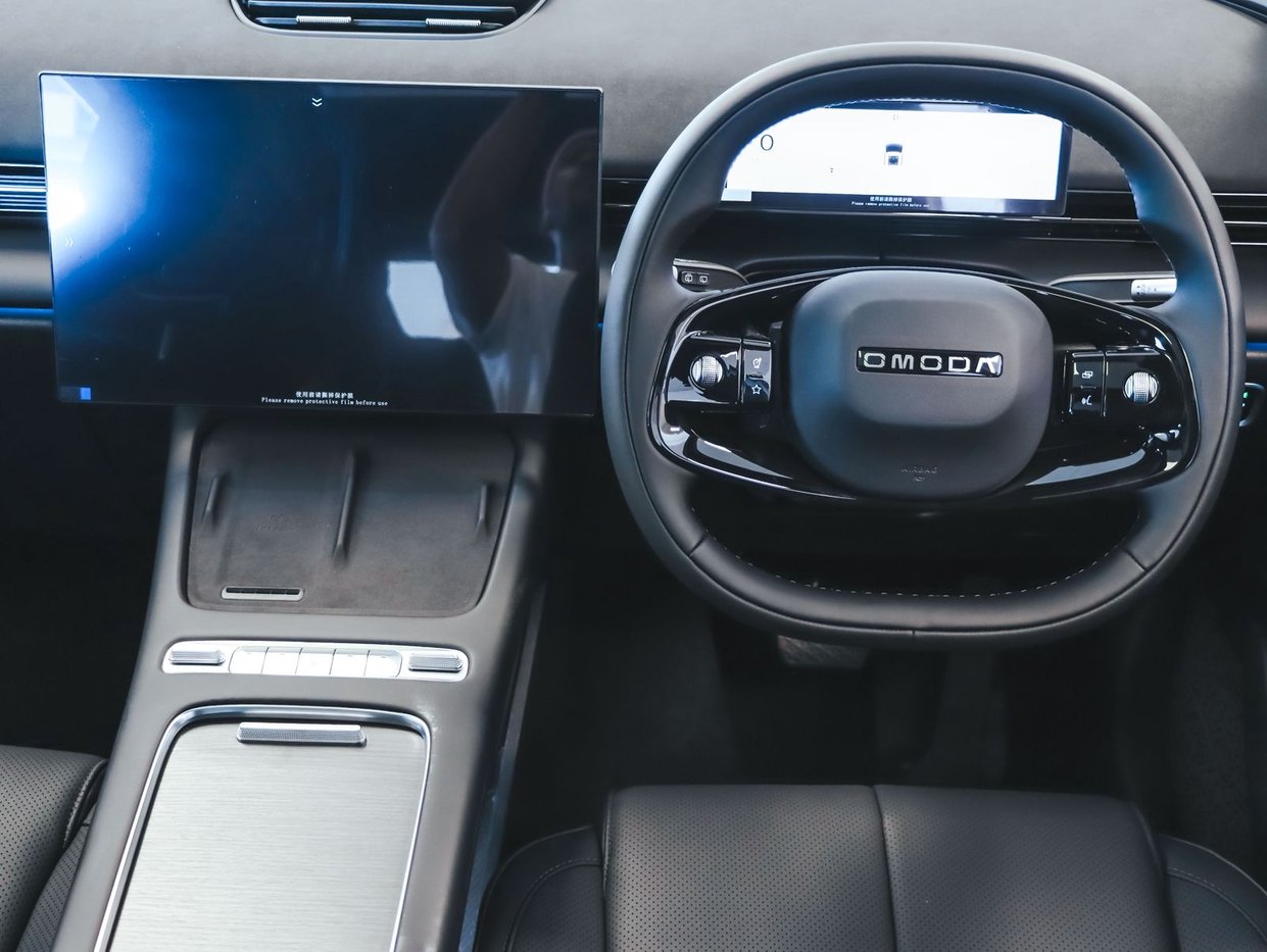 2025 Omoda C7 1.6T Elegance Q2FyTGlzdGluZzo1NjUwNjY R589900 | Avo Auto