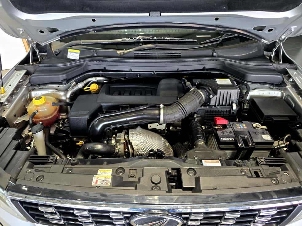 2022 Mahindra XUV 300 1.5D W8 Q2FyTGlzdGluZzo1NjQ1NDM R199900 | Avo Auto
