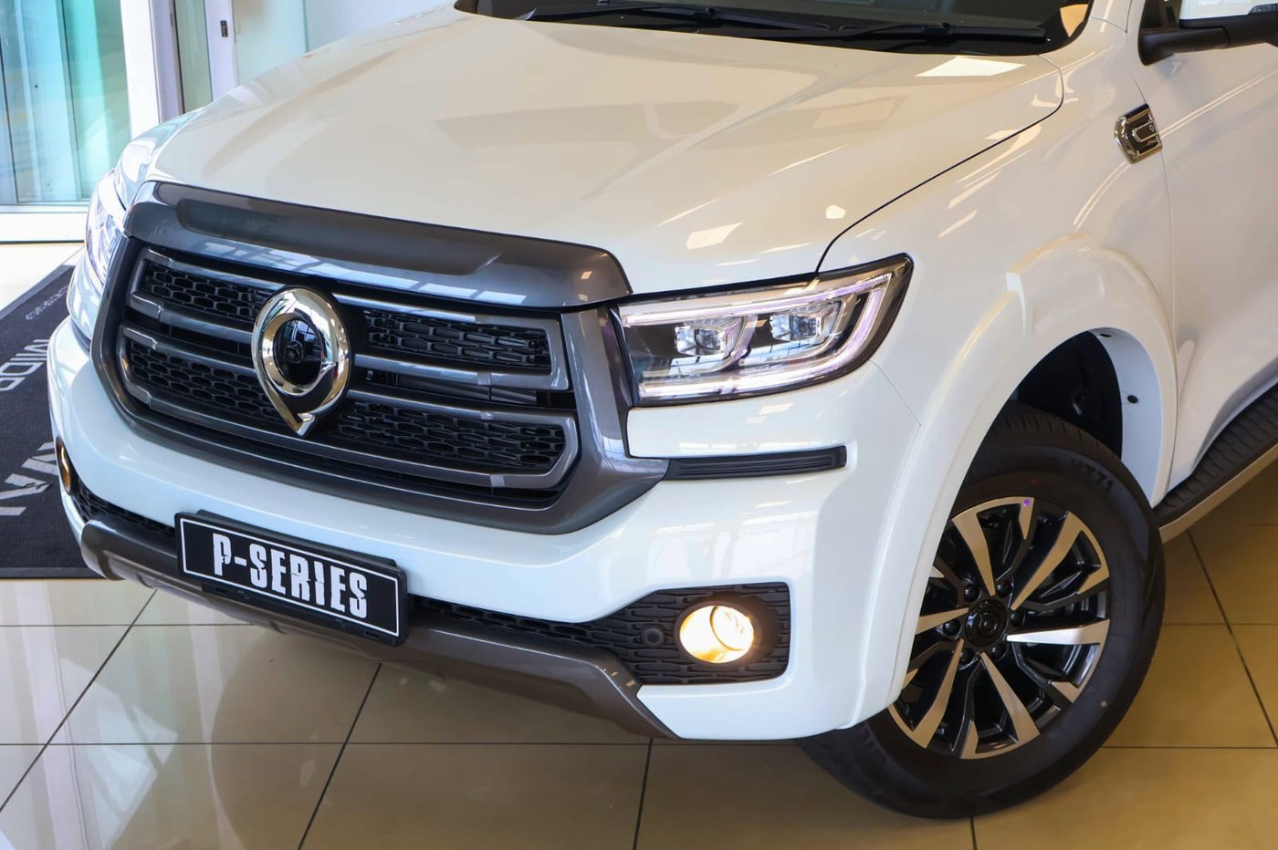 2025 GWM P300 2.4TD LT Double Cab Auto 4x4 Q2FyTGlzdGluZzo1ODA2MzY ...
