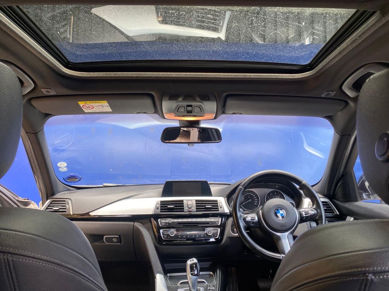 2017 BMW 320 - F30 320d F30 Auto Q2FyTGlzdGluZzo1NzgyMjQ R239900 | Avo Auto