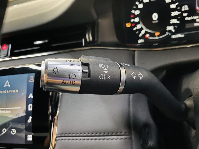 2022 Land Rover Range Rover Evoque Evoque 2.0D SE R-Dynamic 147 kW D200 ...