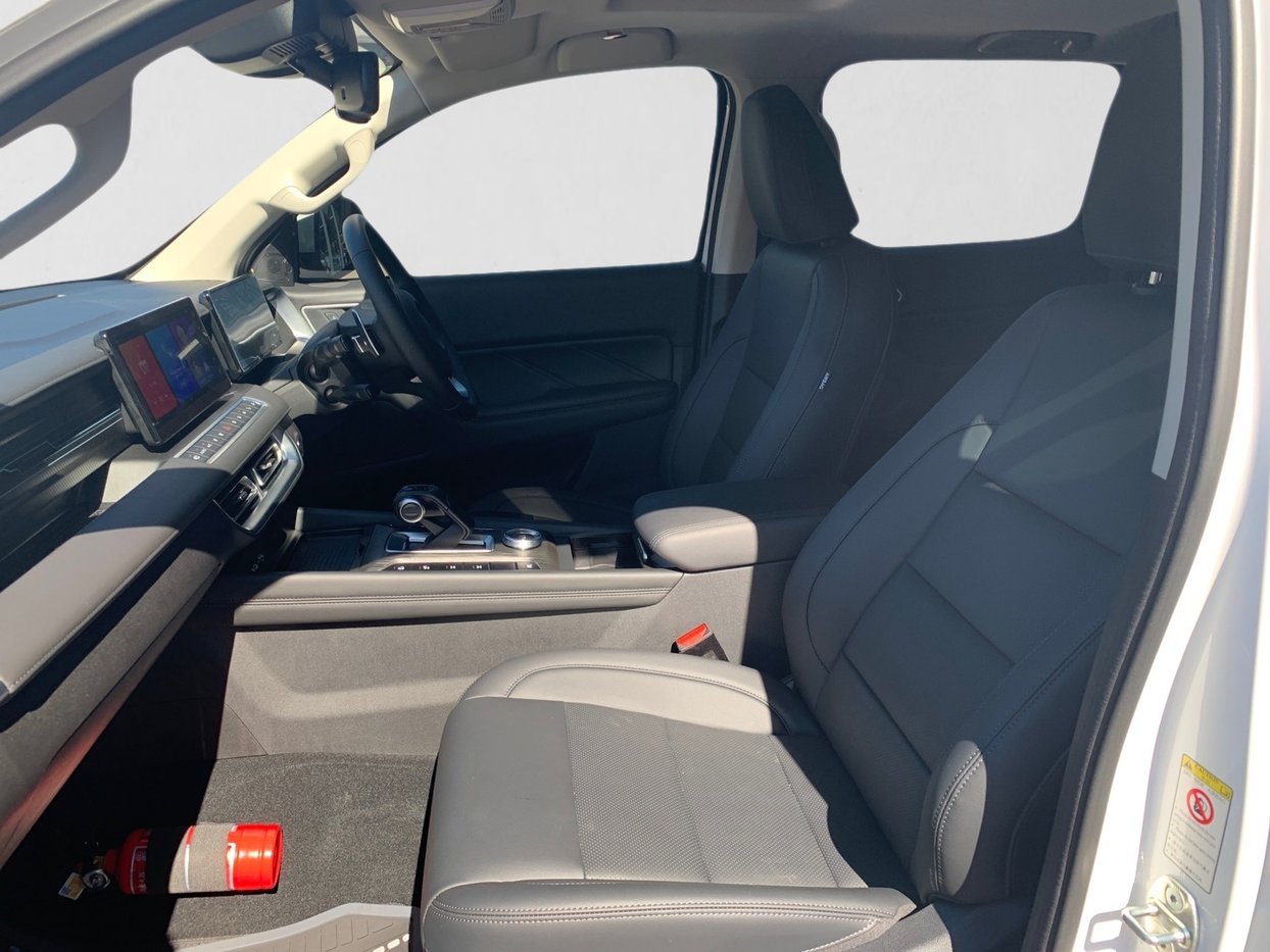 2025 GWM P300 2.4TD LT Double Cab Auto Q2FyTGlzdGluZzo1ODcyMjY R679990 ...