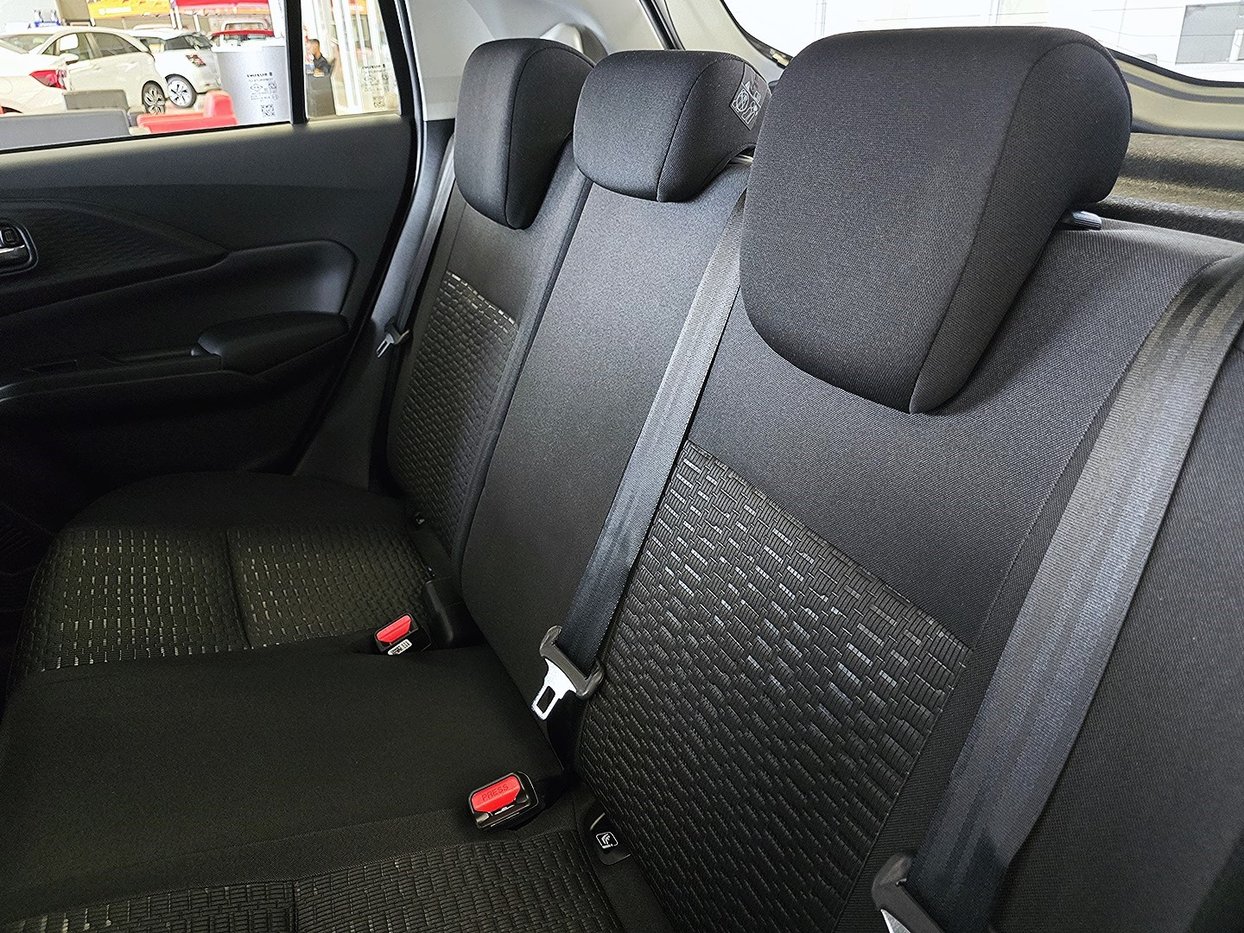 2026 Suzuki Swift 1.2 GL Auto Q2FyTGlzdGluZzo1OTMwOTQ R259800 | Avo Auto