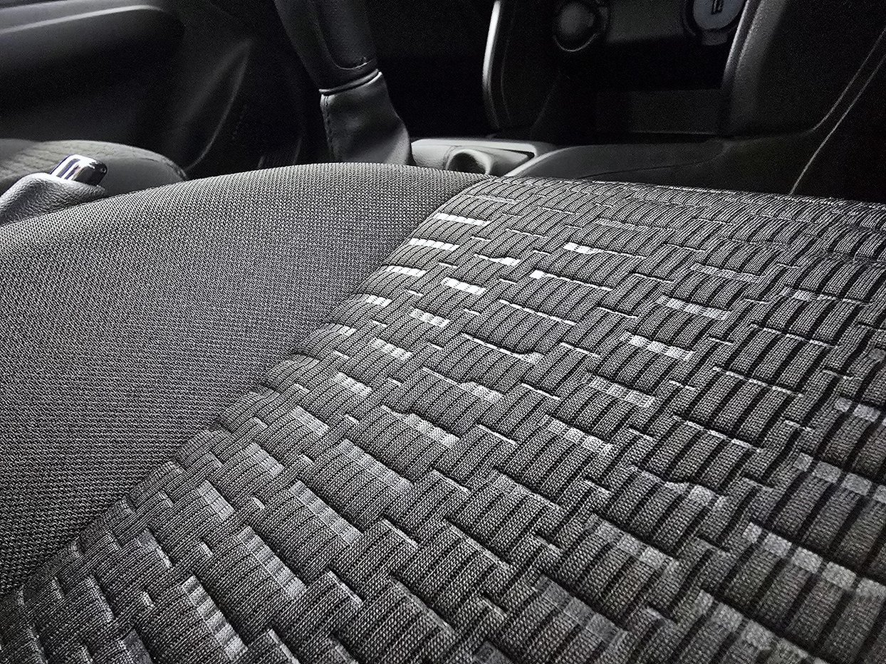 2026 Suzuki Swift 1.2 GL Auto Q2FyTGlzdGluZzo1OTMwOTQ R259800 | Avo Auto