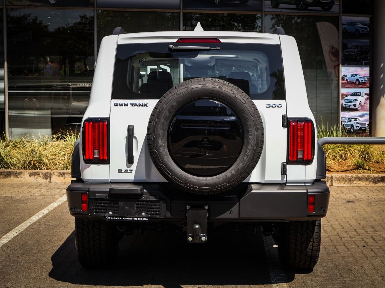 2026 GWM Tank 300 2.4 TD Super Luxury Auto 4x4 Q2FyTGlzdGluZzo2MDUwMTg ...